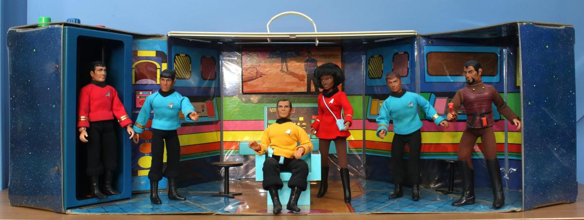 Display your collectibles, the Mego edition – Collecting Trek